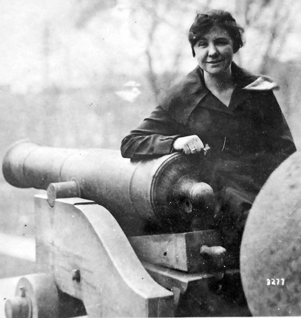 Loretta Walsh: First Woman to Enlist in the U.S. Navy - Navy Yard